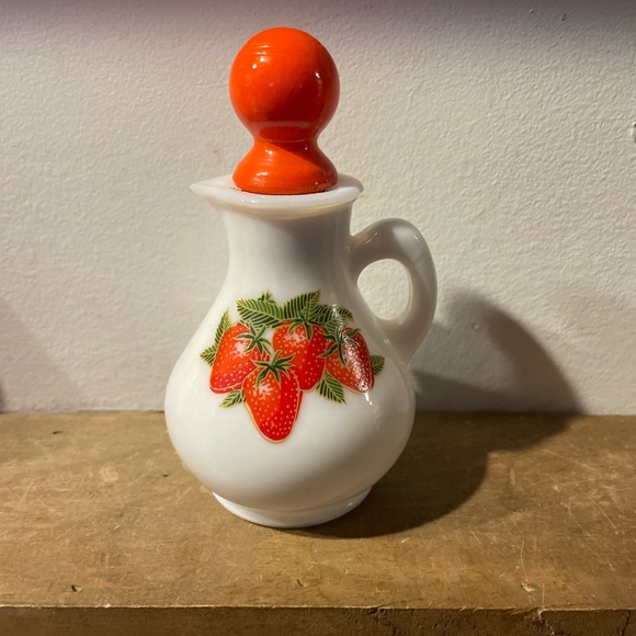 vntg avon | Bath | Vintage Avon Strawberry Bath Foam Ceramic Container ...
